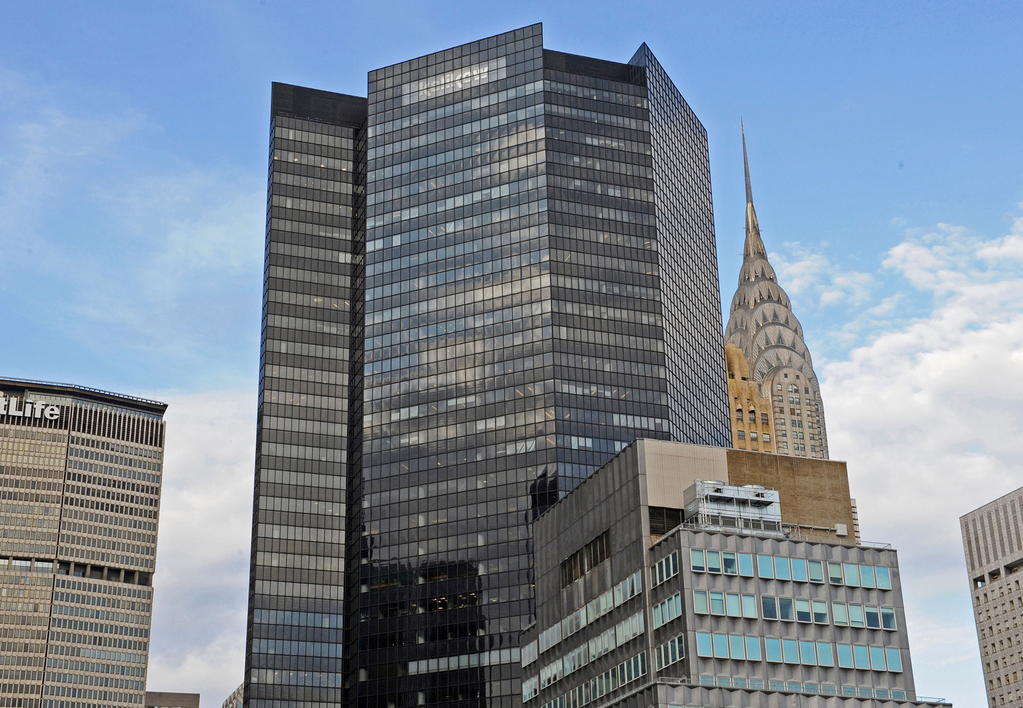 The Building - 101park - The Center of Everything